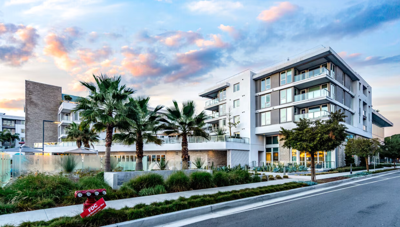 FOX FF600 Keeps Marina Waters Clean at Neptune Marina Apartments ...
